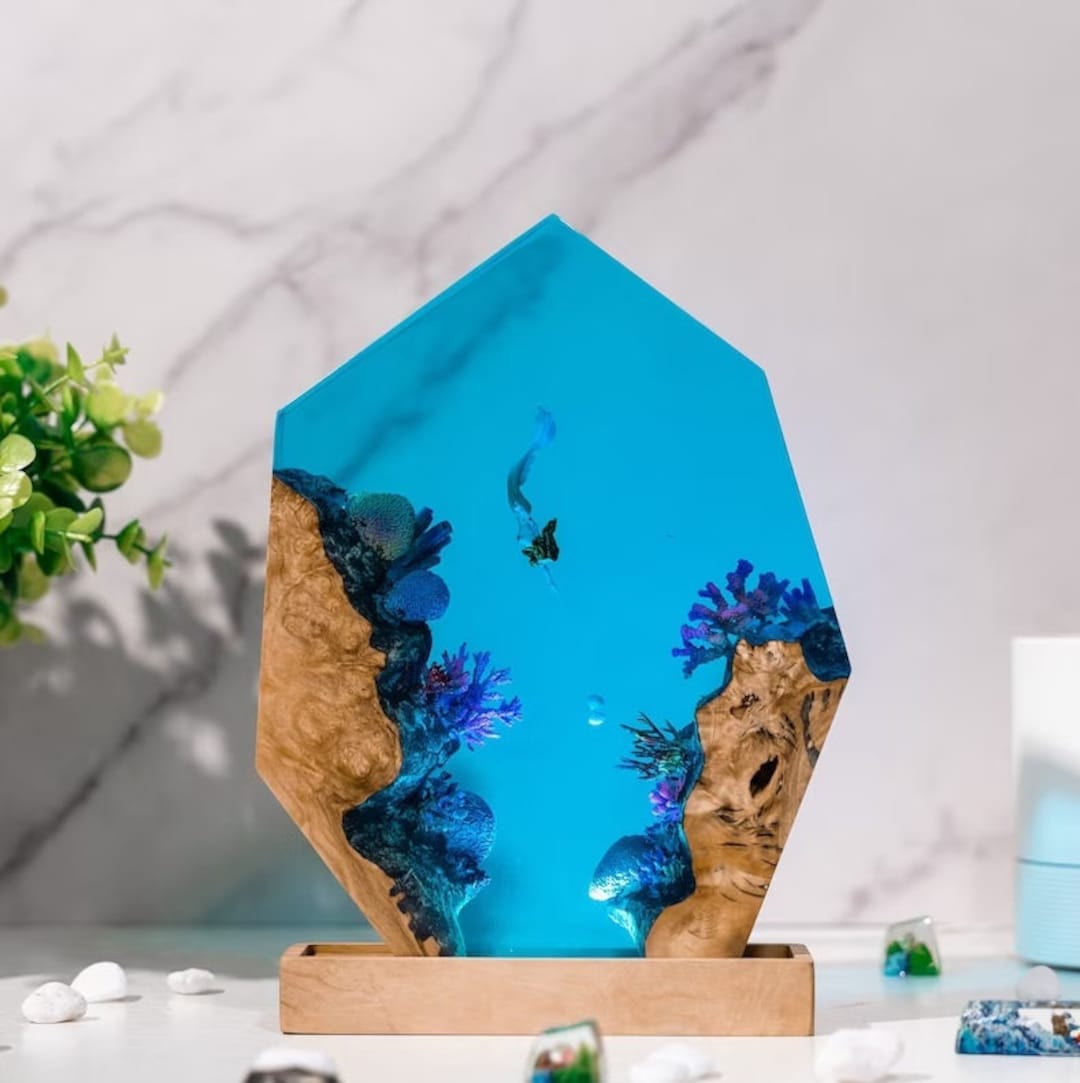 POLYGON DEEP Whale Sea, Table Lamp, Custom Night Light, Epoxy Lamp ...
