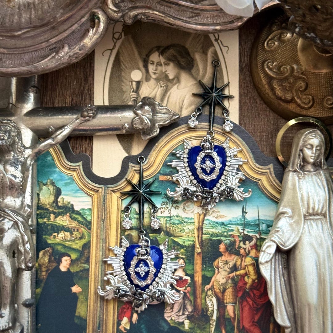 Emblem of Untainted Nobility – Rocaille Corazón Earrings｜vii - Etsy