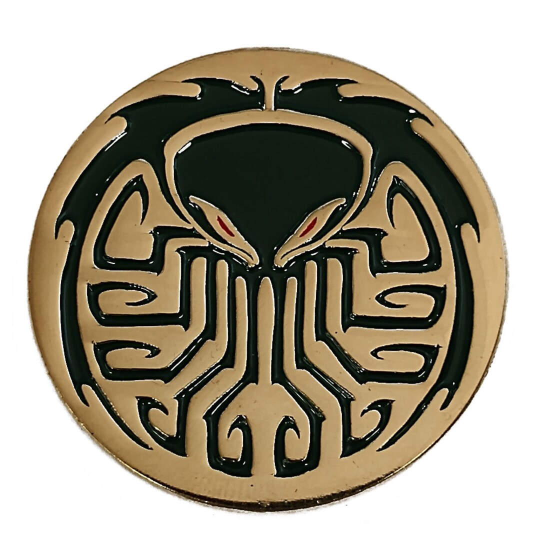 Cthulhu Circle Pin in Gold Metal With Soft Enamel, Artist: Ray ...
