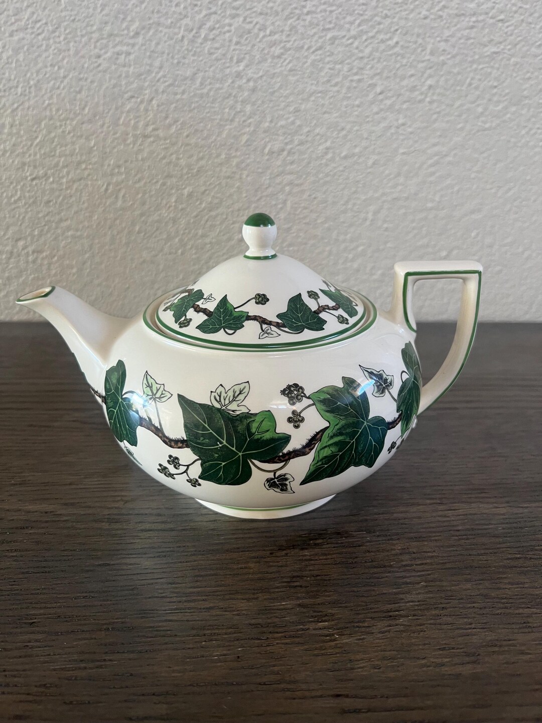 Napoleon Ivy Green Teapot and Lid by Wedgwood - Etsy