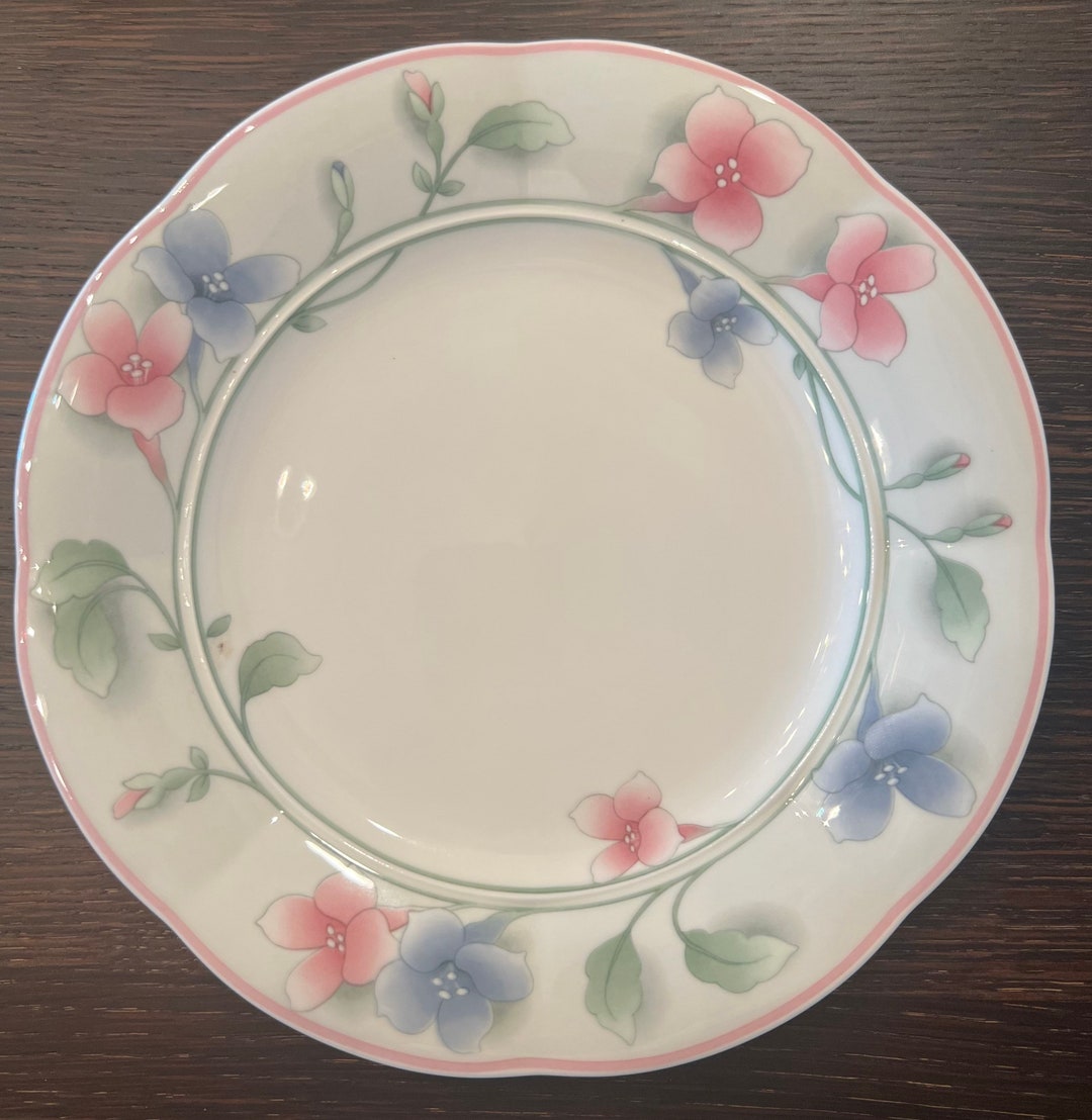 Viola Salad Plate by Villeroy and Boch - Etsy