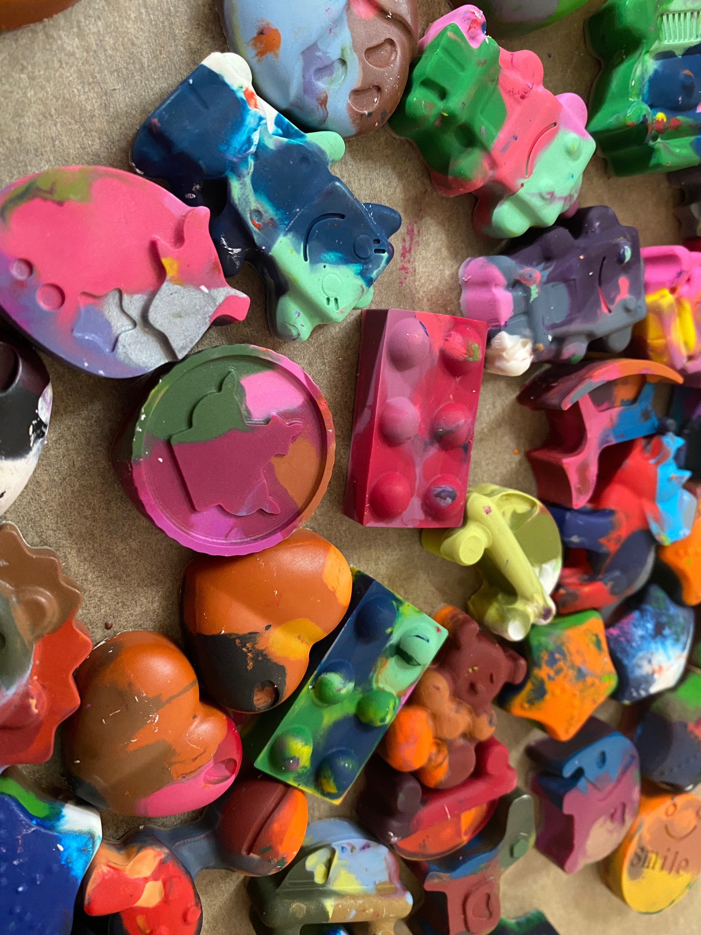 Fun Shaped Crayons 8pk Assorted Colours Lootbag Favours READY TO SHIP ...