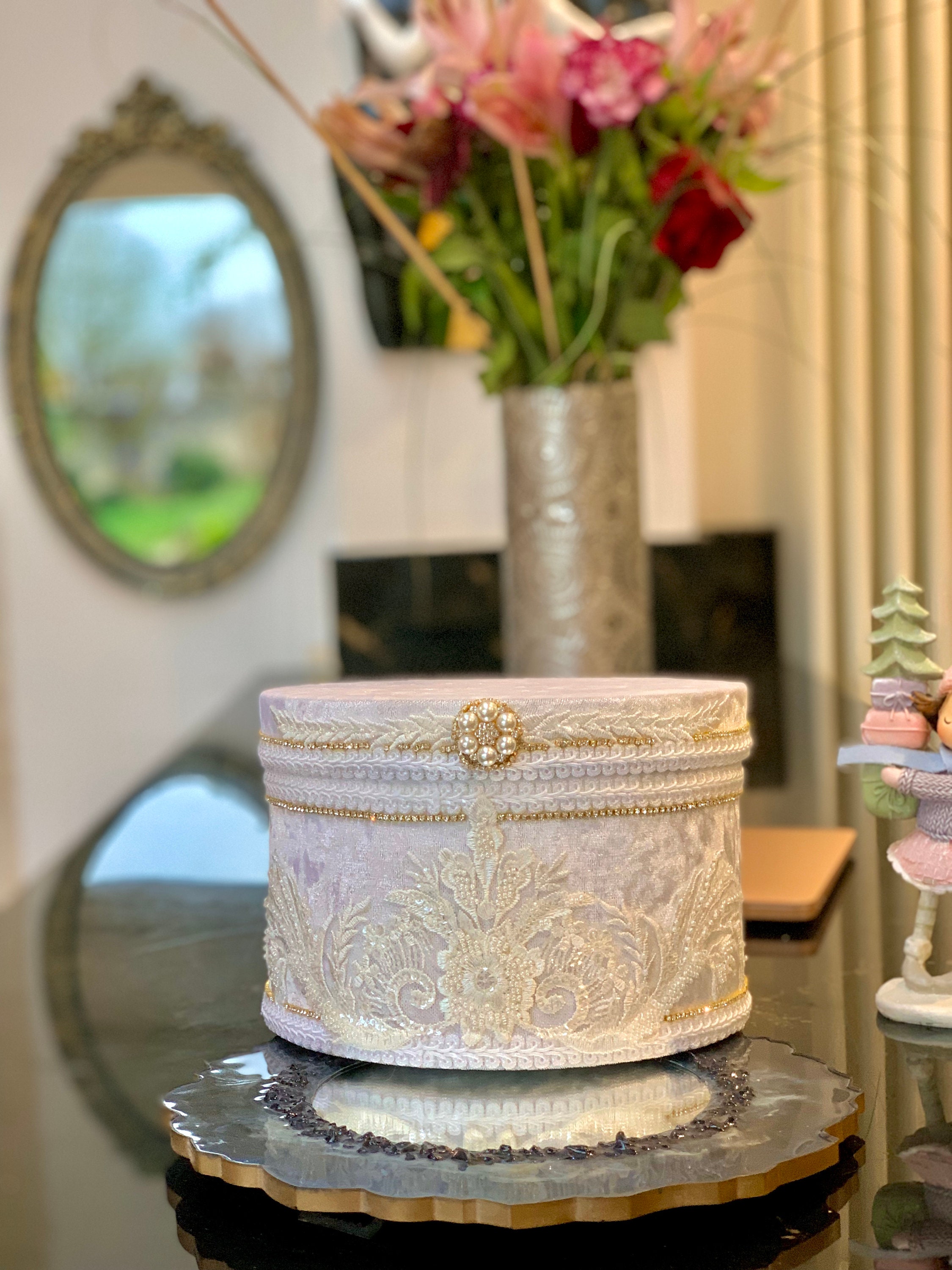 Gift Box Velvet Large White Box Round Lace Box Wedding Decor Velvet ...