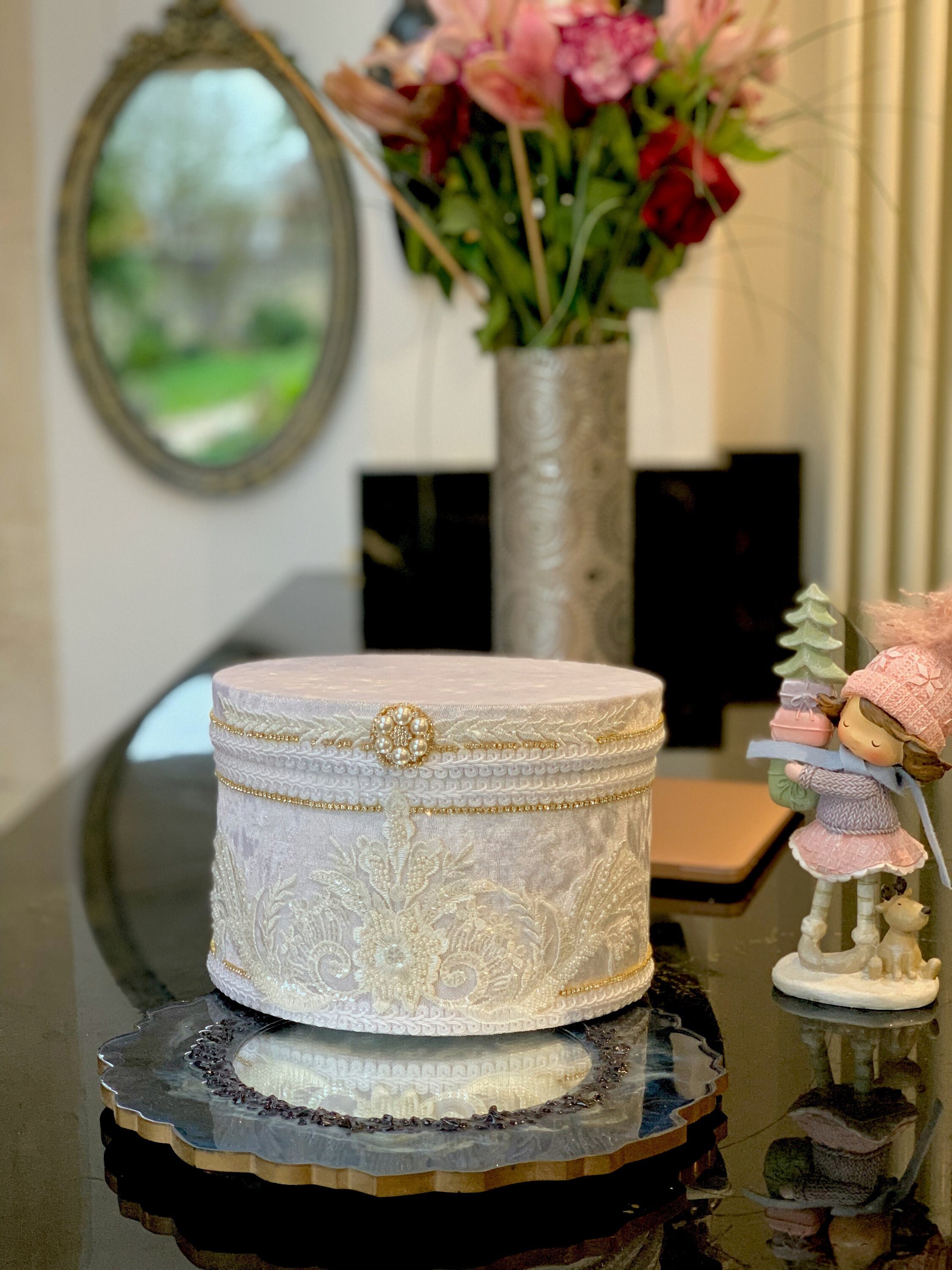 Gift Box Velvet Large White Box Round Lace Box Wedding Decor Velvet ...