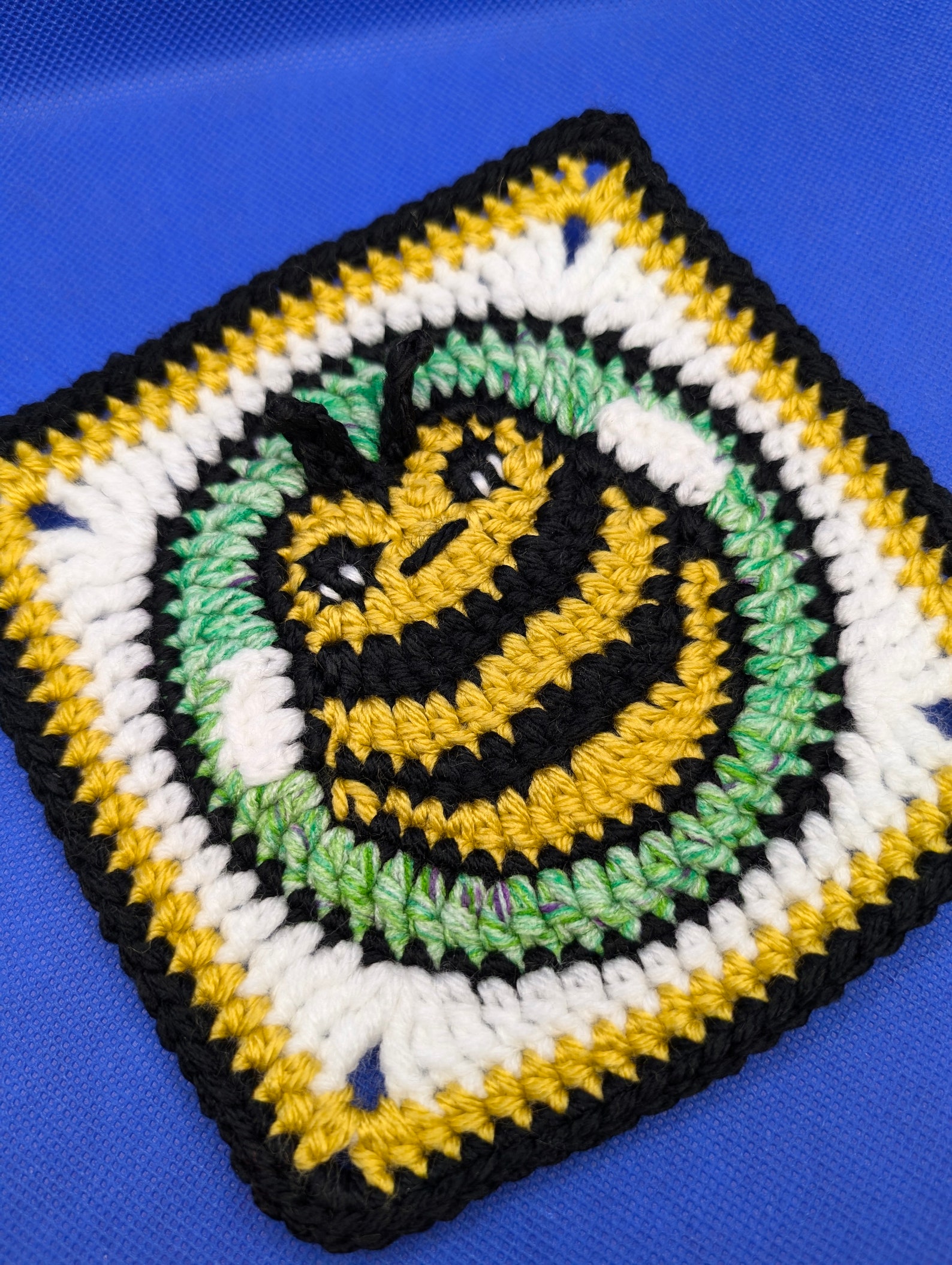 Chonky Bee Granny Square - Etsy