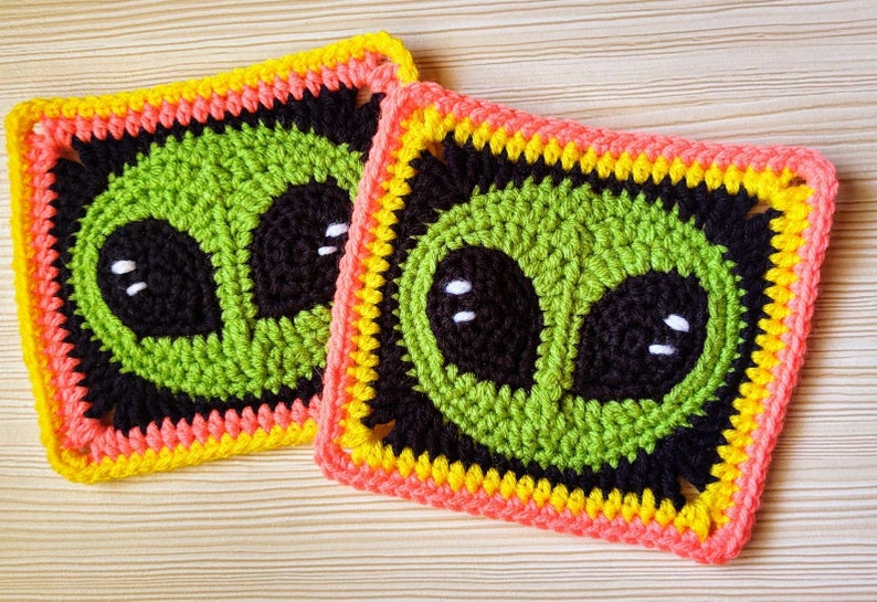 Alien Head Granny Square - Etsy