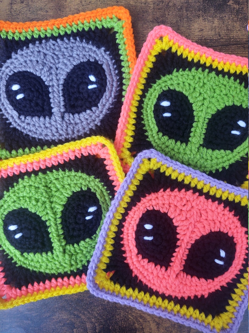 Alien Head Granny Square - Etsy