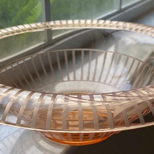 Vintage Elegant Etched Glass Rolled Edge 11" Center Piece Clear Peach ...