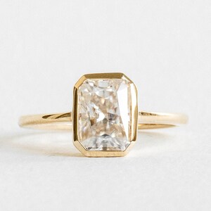 Emerald Cut Bezel Setting Engagement Ring Radiant Cut Solitaire ...