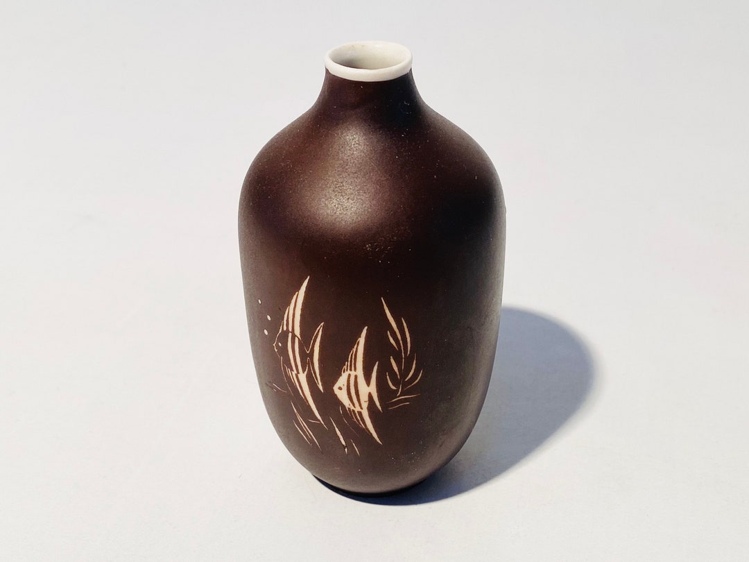 Metzler & Ortloff Small Brown Porcelain Brown Vase With Angel Fish ...