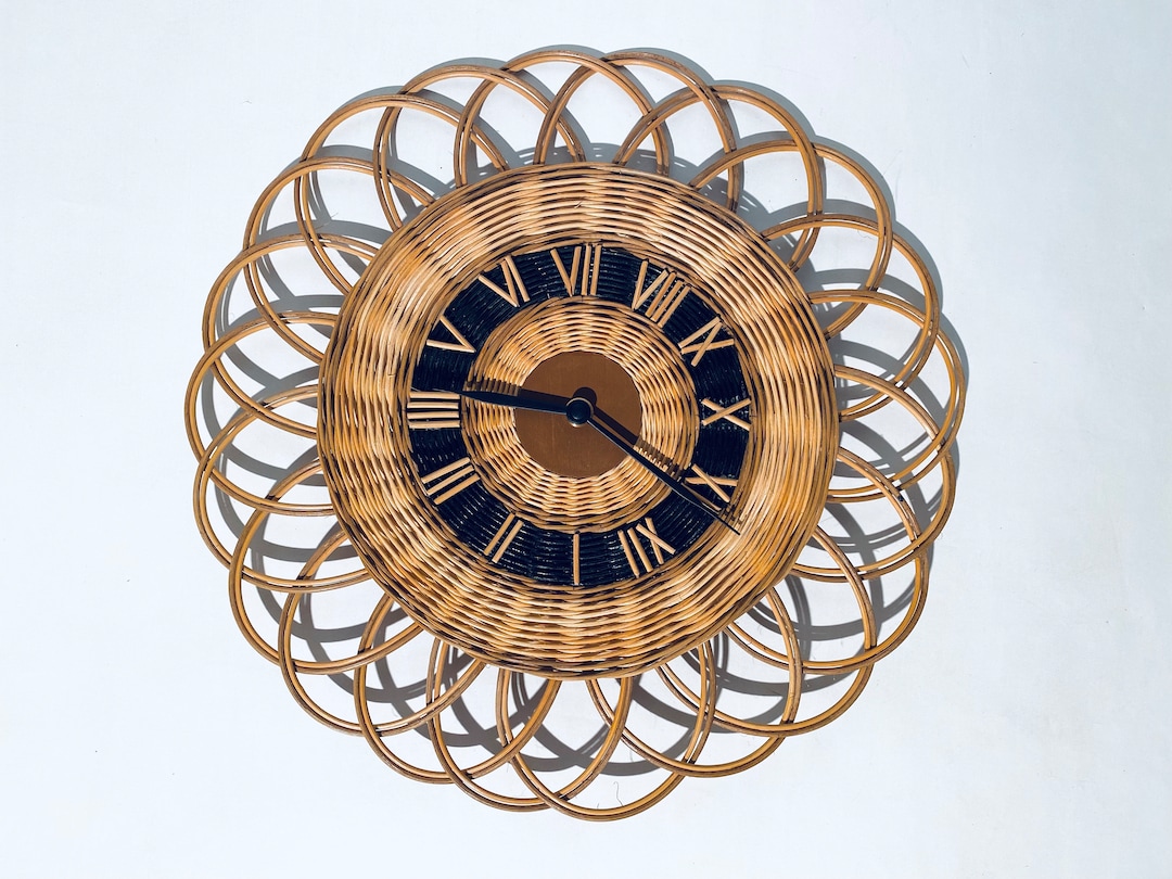 Vintage Boho Brown Round Wicker Wall Clock / 1960s/70s Interior - Etsy