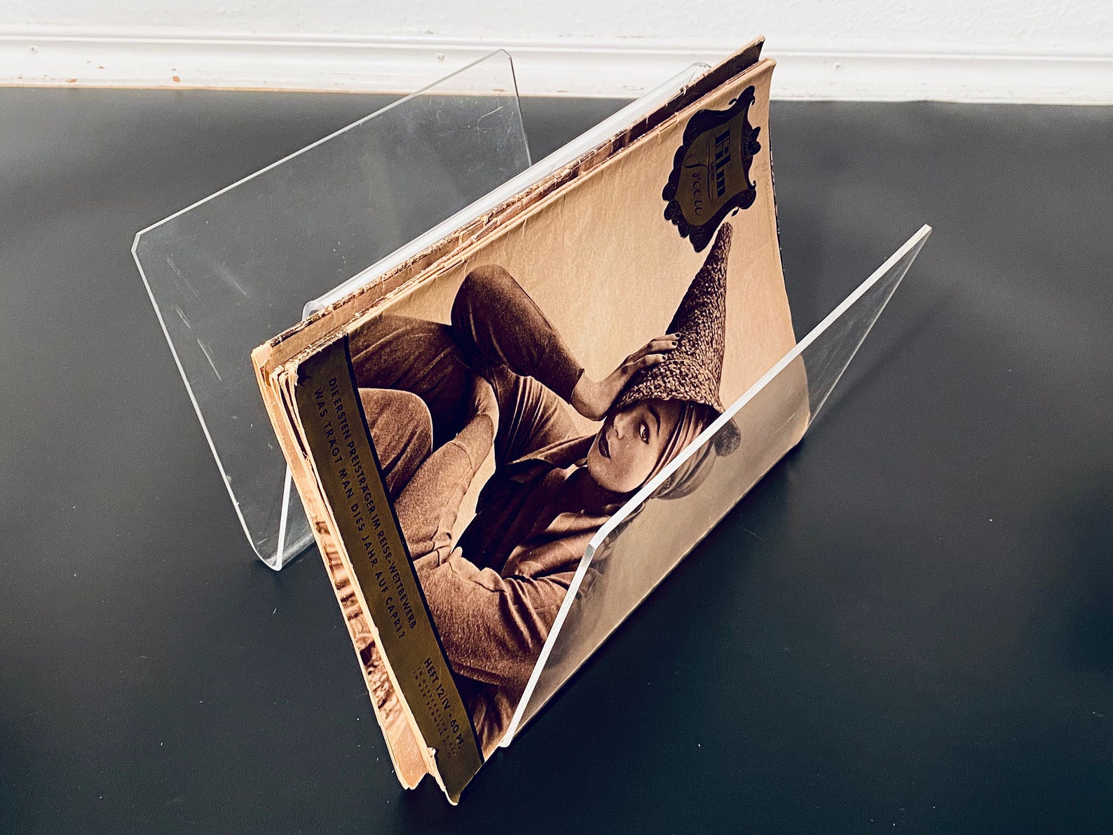 Plexiglass Perspex Magazine Newspaper Rack / Italy / 1980s Vintage ...