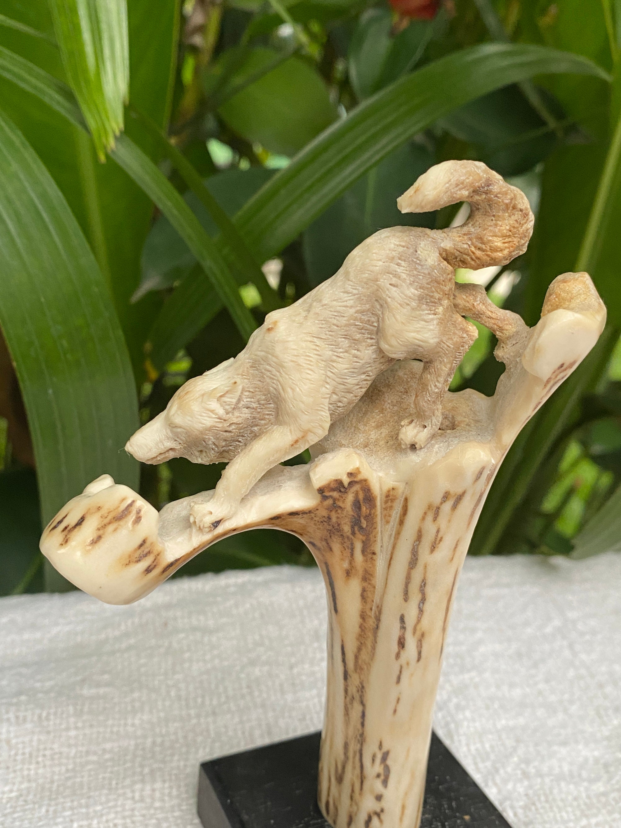 Running Wolf Knife Handle Carved Antler Wolverine 3D Knife Handle Deer ...