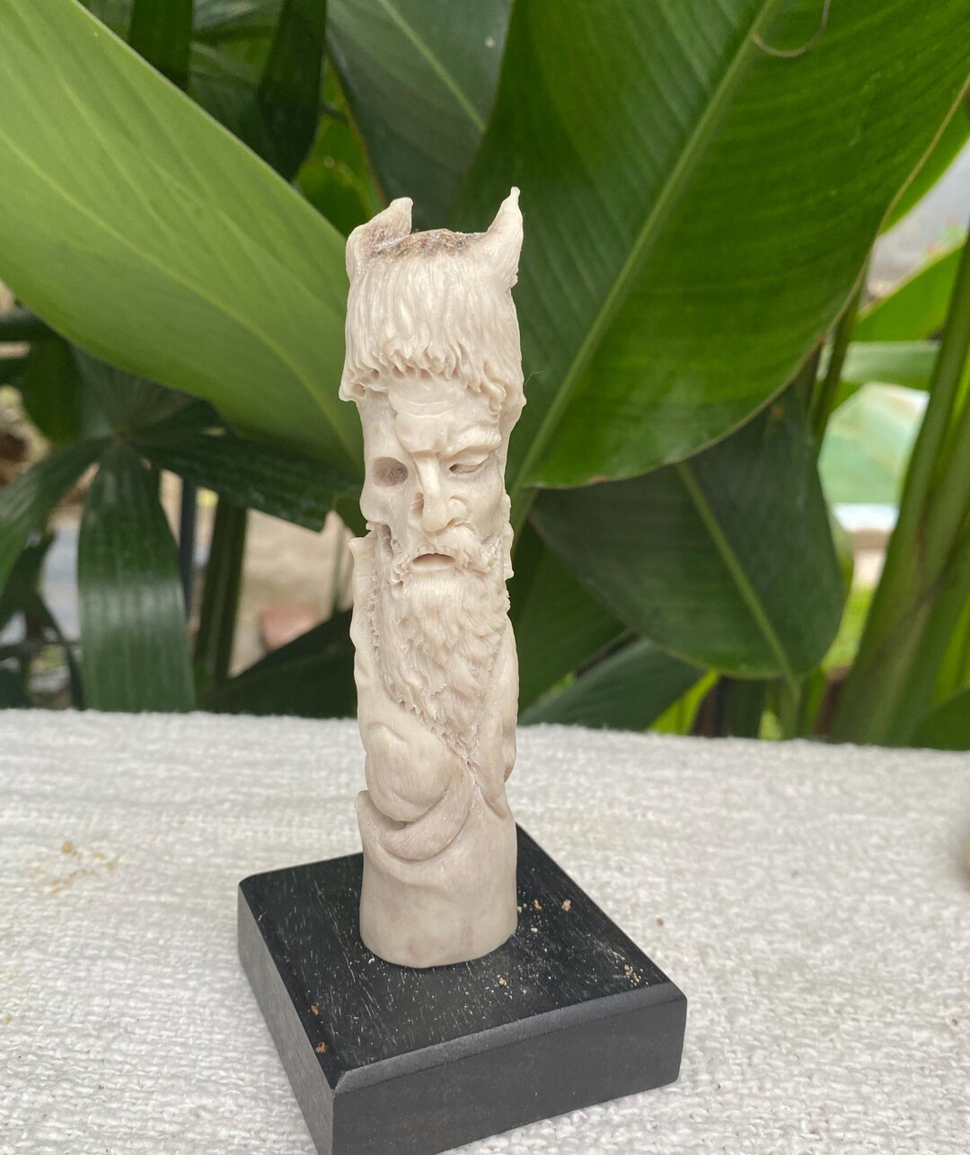 Wolf Man Carved Wolf Knife Handle, Moose Carving, Indonesian Antler ...
