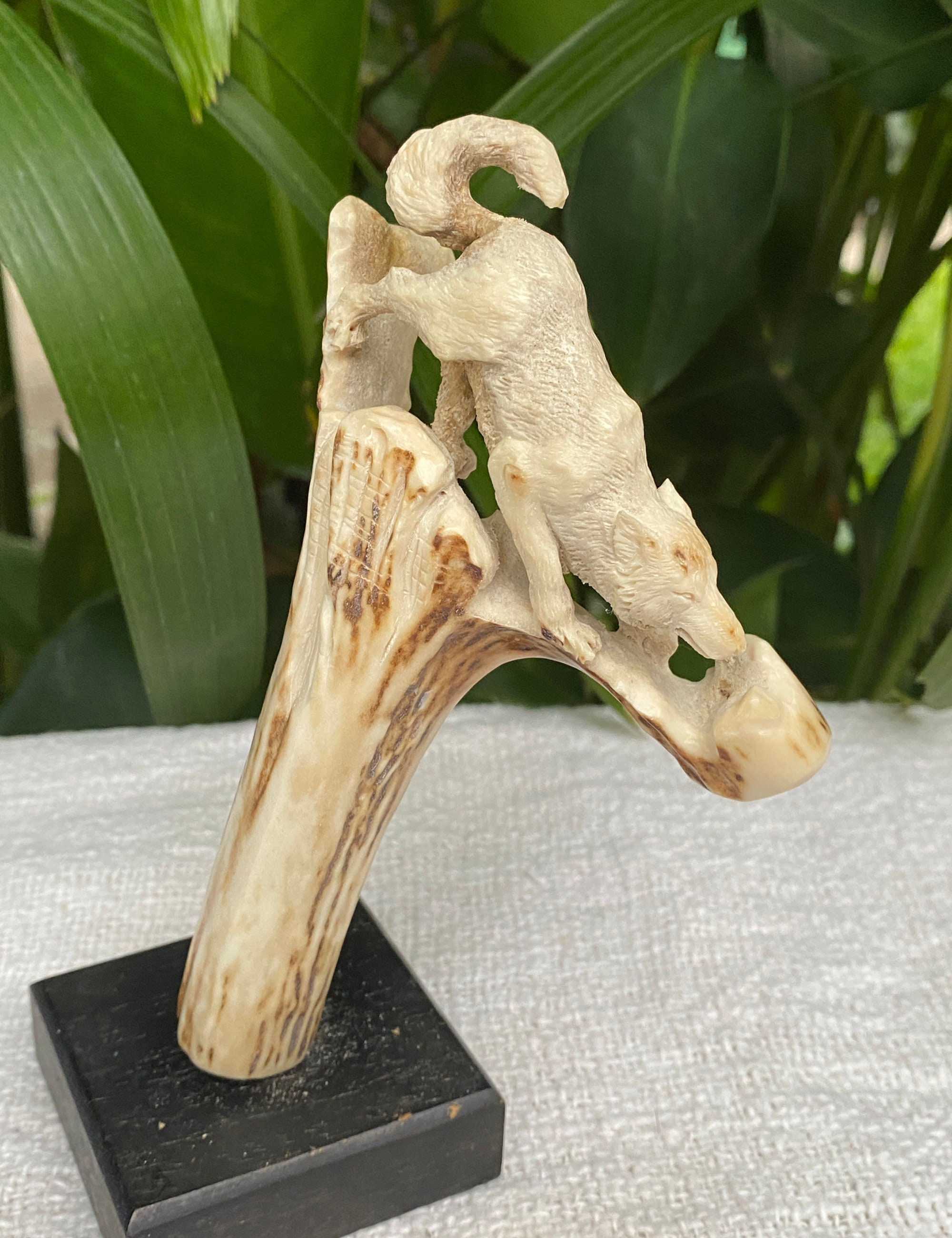 Running Wolf Knife Handle Carved Antler Wolverine 3D Knife Handle Deer ...
