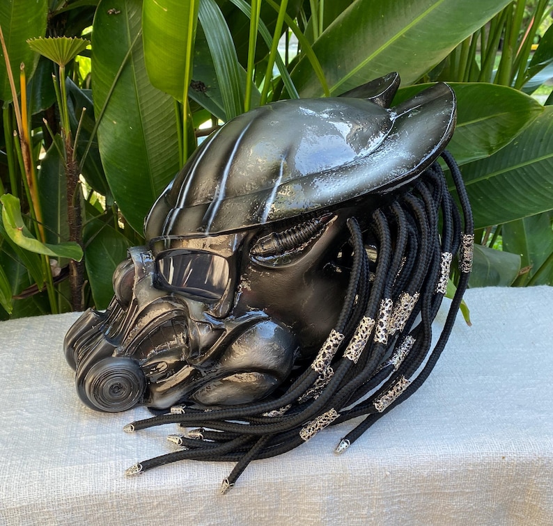 Airbrushed Alien Predator Motorcycle Helmet: Dreadlocks, DOT Approved ...