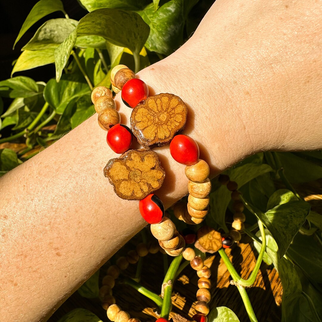 Ayahuasca Flower Bracelet With Peony Seeds and Palo Santo - Etsy