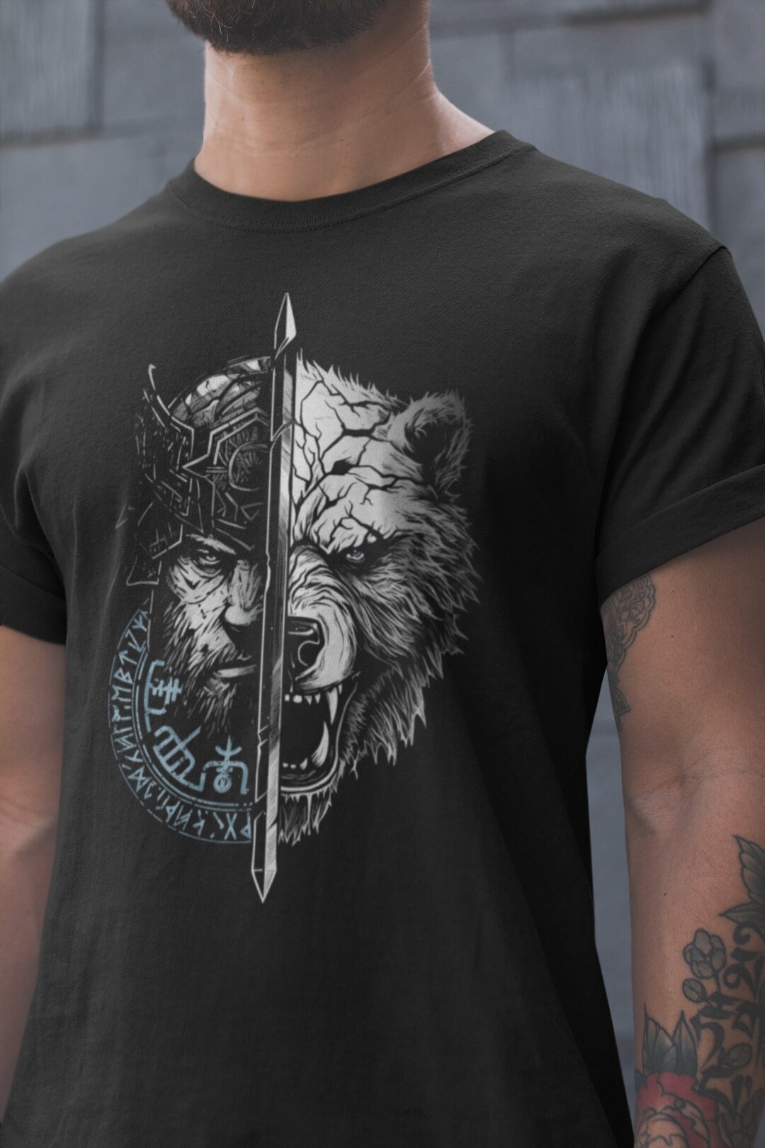 Berserk Bear Warrior Odin's Runes Nordic Compass Valhalla Viking Unisex ...