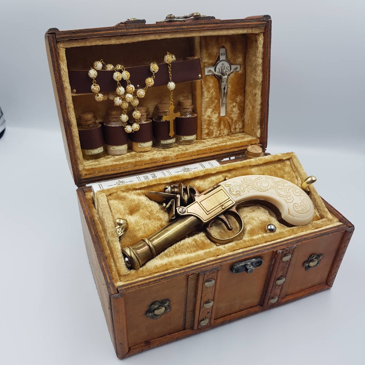 Antique Style Vampire Hunting Kit Or/and Exorcist Kit. Aristocrat ...