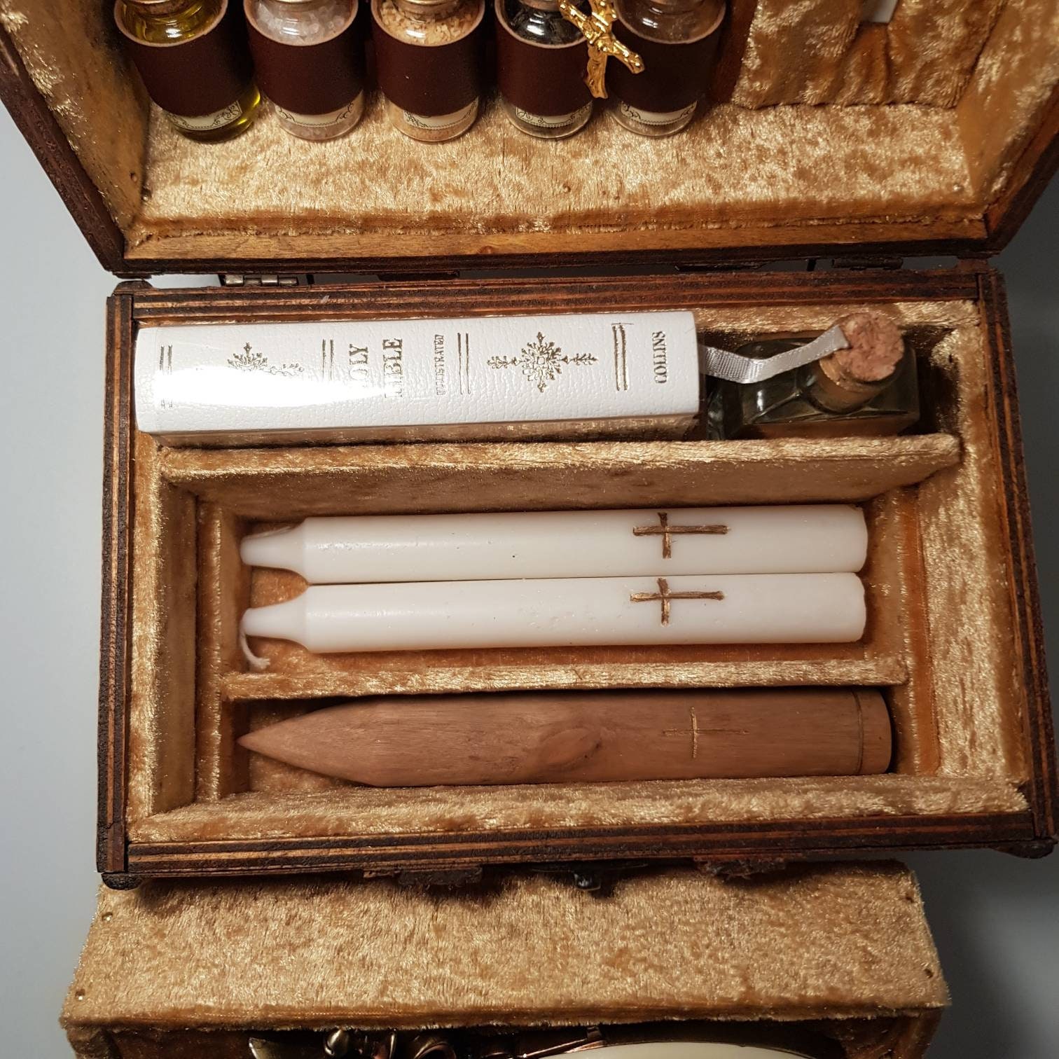 Antique Style Vampire Hunting Kit Or/and Exorcist Kit. Aristocrat ...