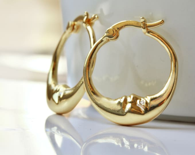 Mond und Stern Creolen, CZ Mond Huggie Creolen, Stern Creolen, Mond Anhänger Ohrringe - Etsy.de