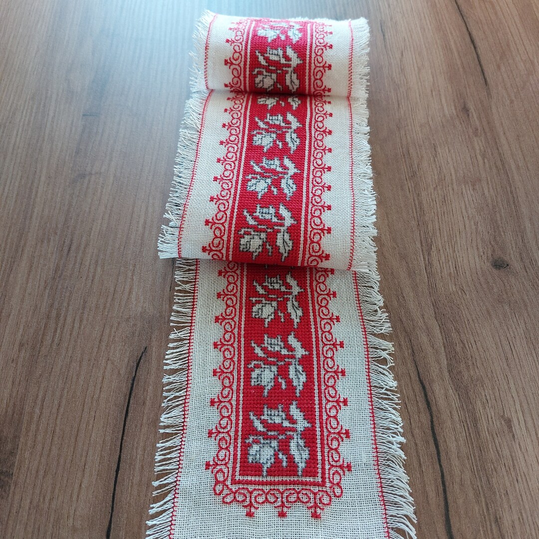 Vintage Hand Embroidered Short Linen Table Scarf, Table Decor, Vintage ...