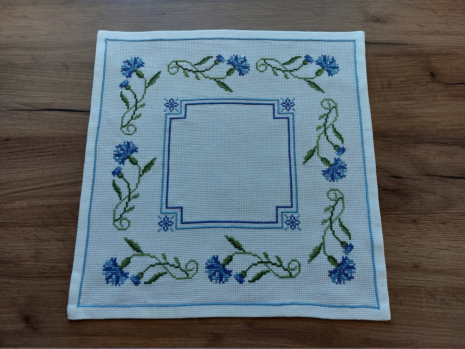 Vintage Floral Hand Embroidered Table Mat, Cross Stitch Embroidered ...