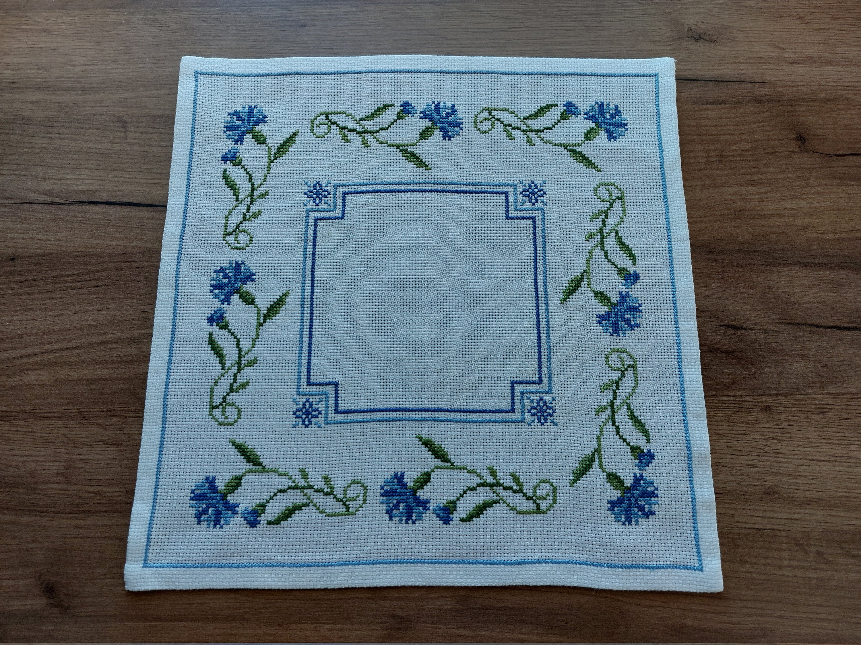 Vintage Floral Hand Embroidered Table Mat, Cross Stitch Embroidered ...