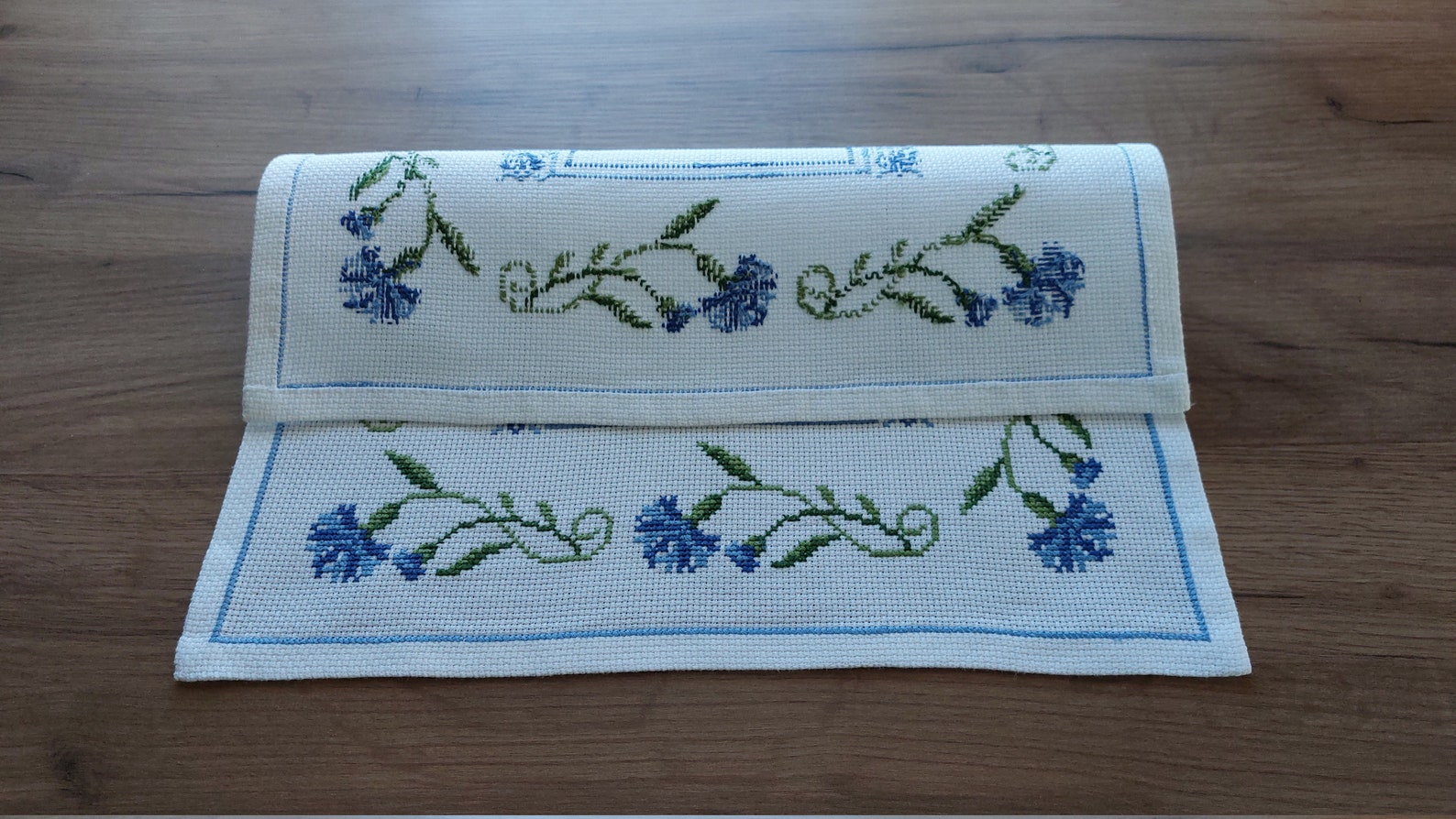 Vintage Floral Hand Embroidered Table Mat, Cross Stitch Embroidered ...