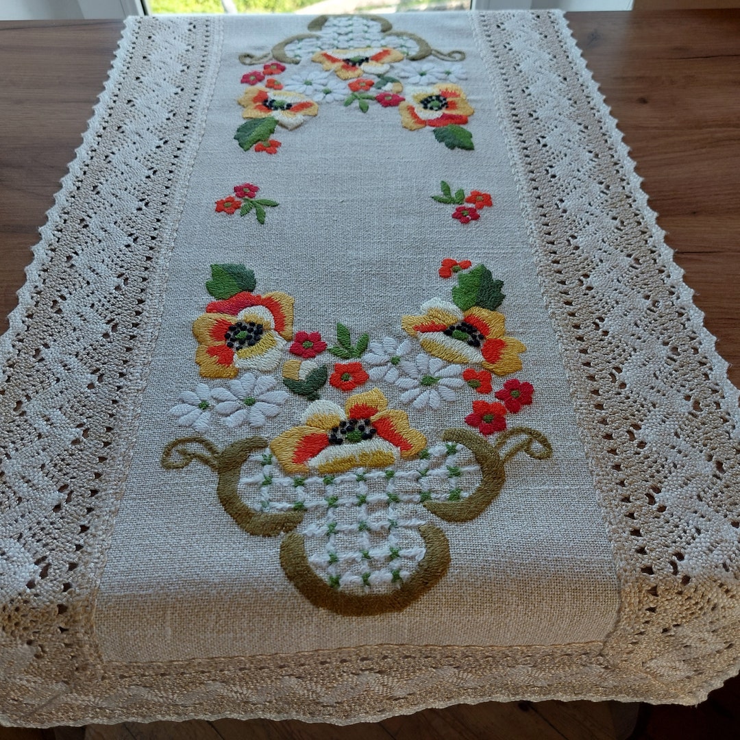 Vintage Floral Hand Embroidered Table Topper, Short Table Runner, Table ...