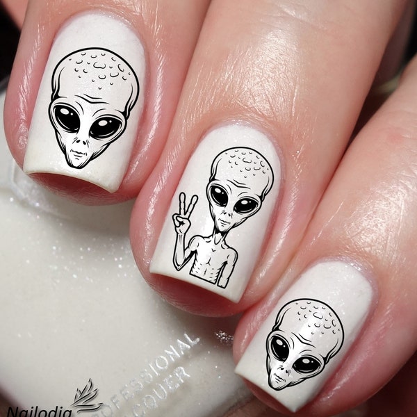 Alien Nails - Etsy