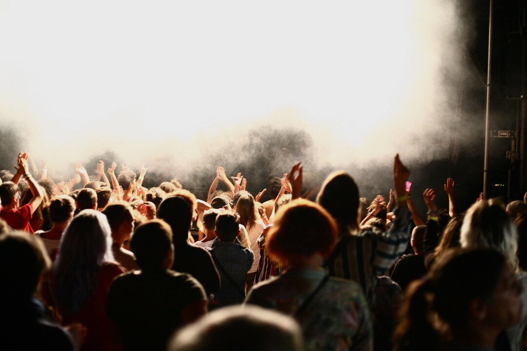 CROWD - Etsy