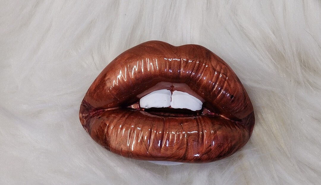 Lip Pop Socket for Phone - Etsy