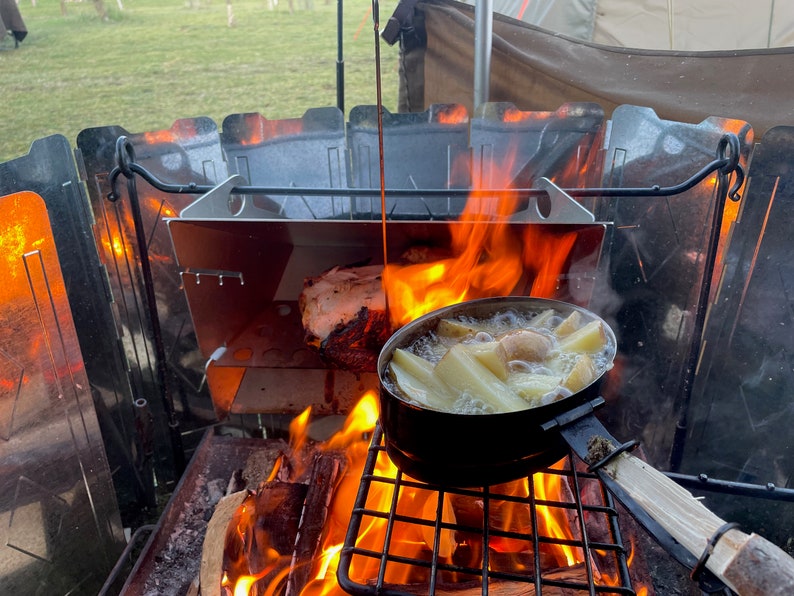 Reflector Oven® With Kebab Slots for Campfire Cooking (by Rough Timba ...