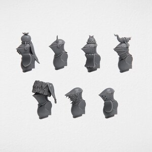 Turnip 28 - 10 X Frogmouth Helms With Ecranche Shields, Armoured Torsos ...