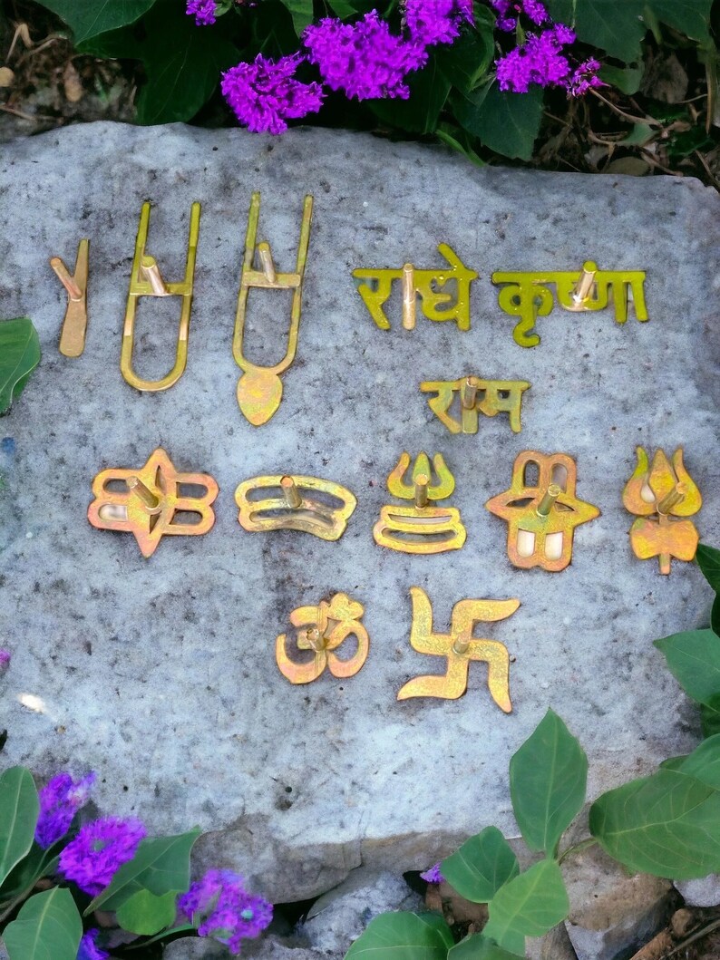 13 Sacred Symbols, Metal Tilak Stamp Pack for Forehead, Tika Stamp ...