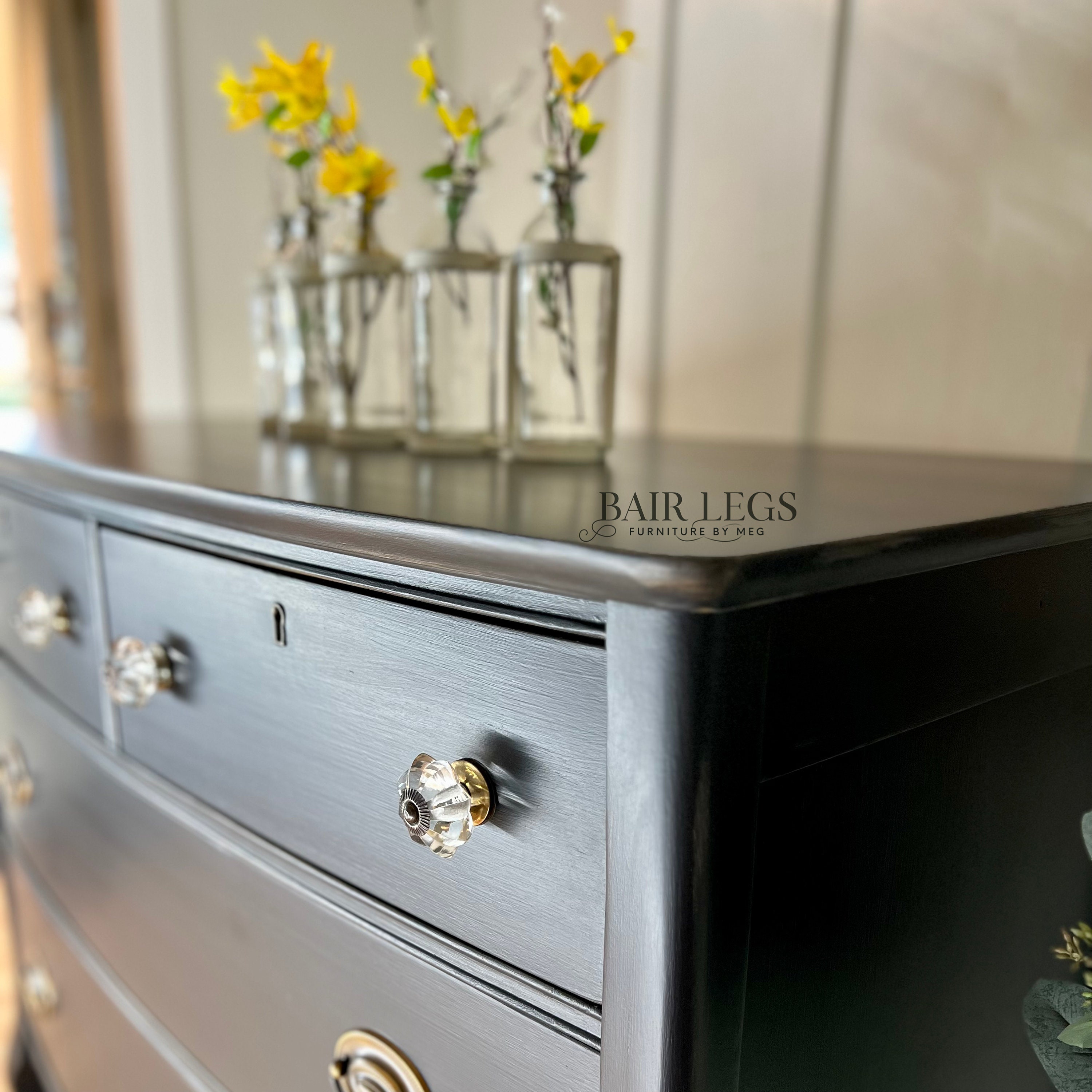 SOLD Dresser Vintage Queen Anne Style - Etsy