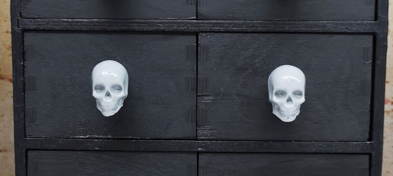 High Gloss Skull Knobs, Skull Drawer Pulls - Etsy UK