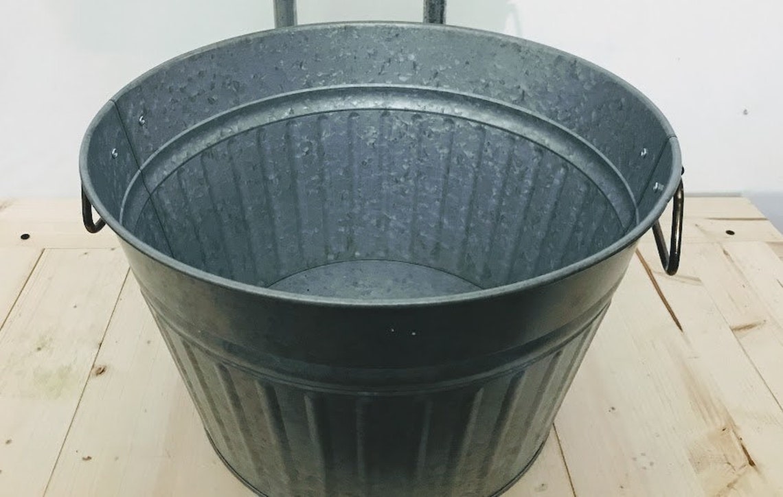 Galvanized Bucket Rustic Farmhouse Round Bucket Vessel/laundry - Etsy