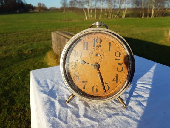 Clocks Home & Living Alarm Clock Travel Alarm Clock Silver Metal ...