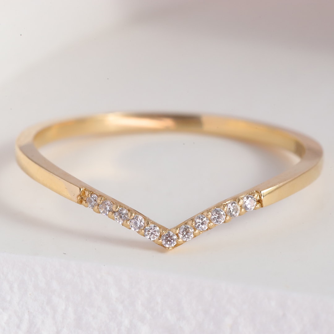 V Shaped Chevron Stacking Ring, 10K 14K 18K Gold Cluster Diamond Curved Band, Dainty Dot ...