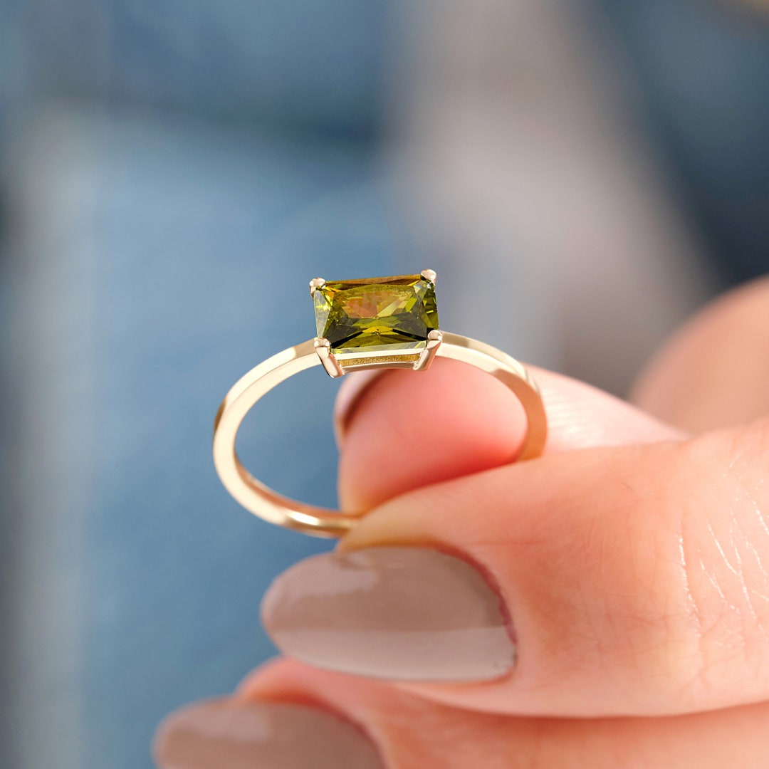Emerald Cut Peridot Birthstone Ring, 10K 14K 18K Gold Birth Month Stone ...