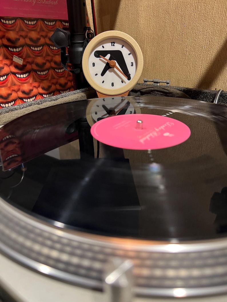 Aphex Twin Inspired Desk Clock – Minimalist Ambient Timepiece - Etsy
