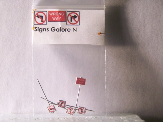 Model Train 1 Wrong Way 2 No Left Right Turn Signs N Scale - Etsy