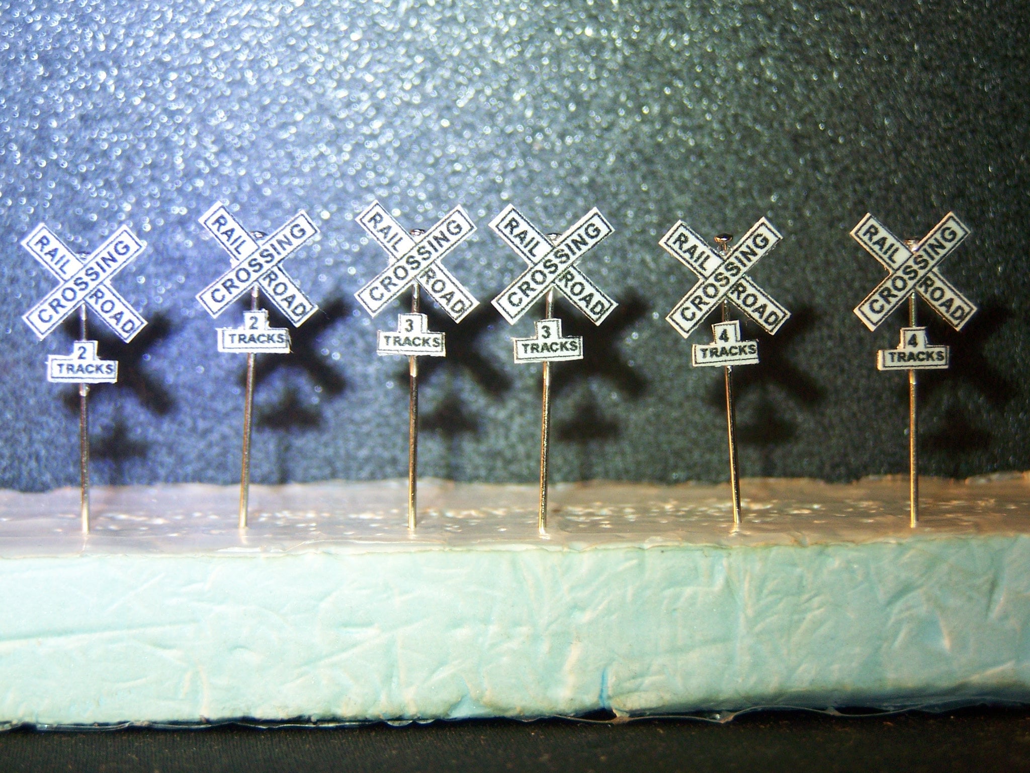 Model Train Street Signs 6 Crossbuck 2 - 4 Tracks Signs N Scale Layout ...