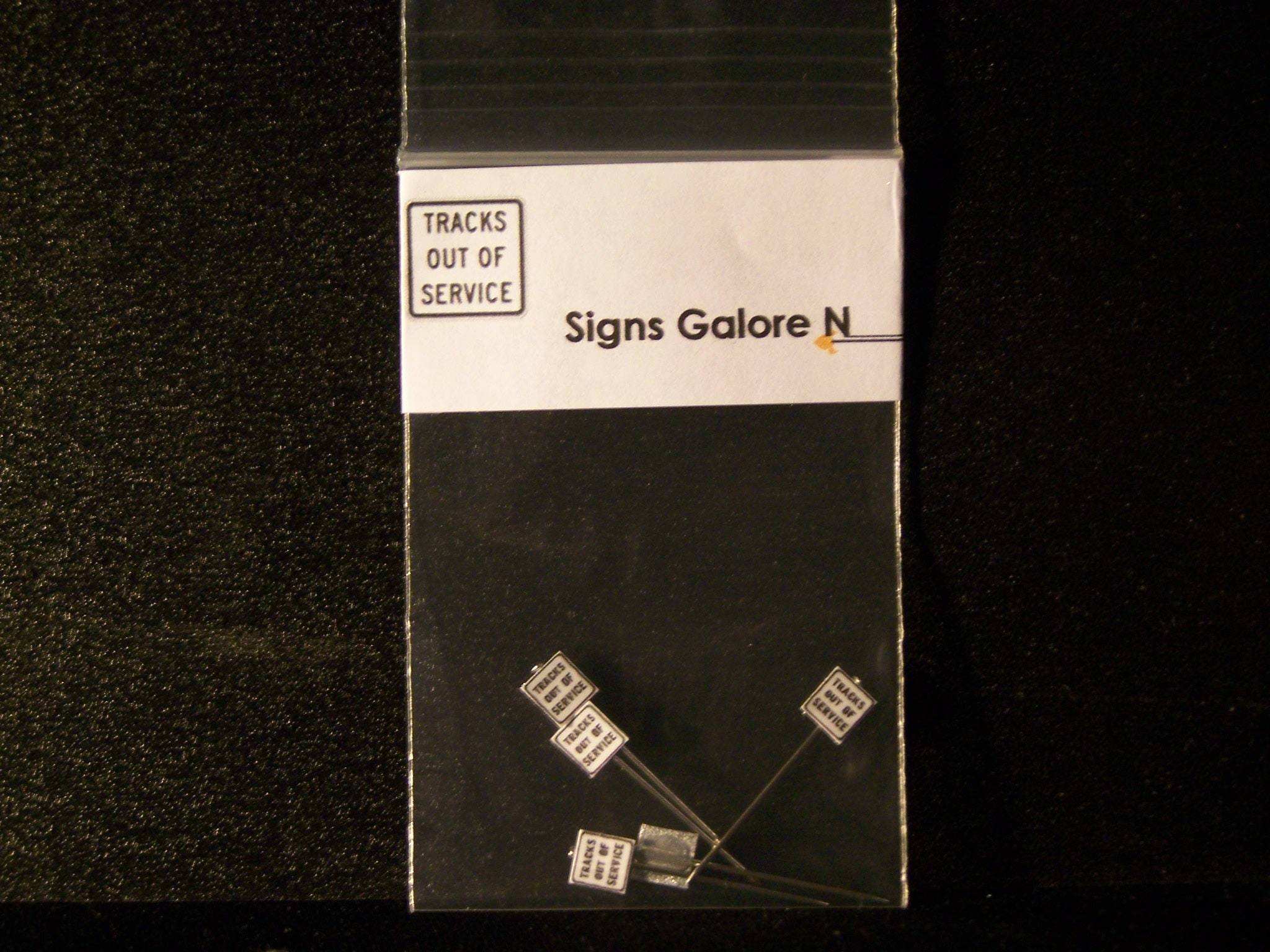 Model Train 5 "tracks Out of Service" Signs N Scale for Layout Details ...
