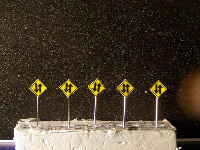 Model Train 5 Two Way Traffic Sign HO Scale Street Signs Layout Details ...