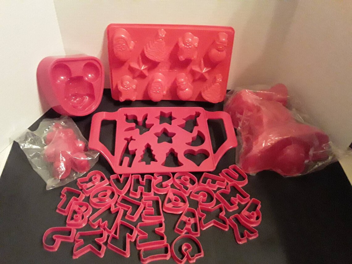 Vintage Jello Jigglers Molds and Cutters Bear Rice Crispy | Etsy UK