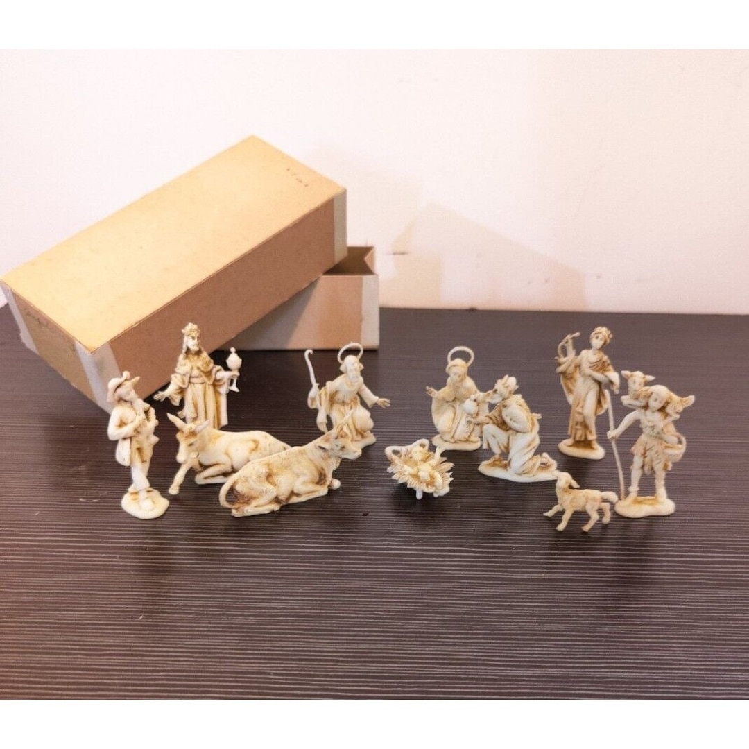 Vintage Nativity Scene Mini Figures Lot of 11 Depose Italy Fontanini ...