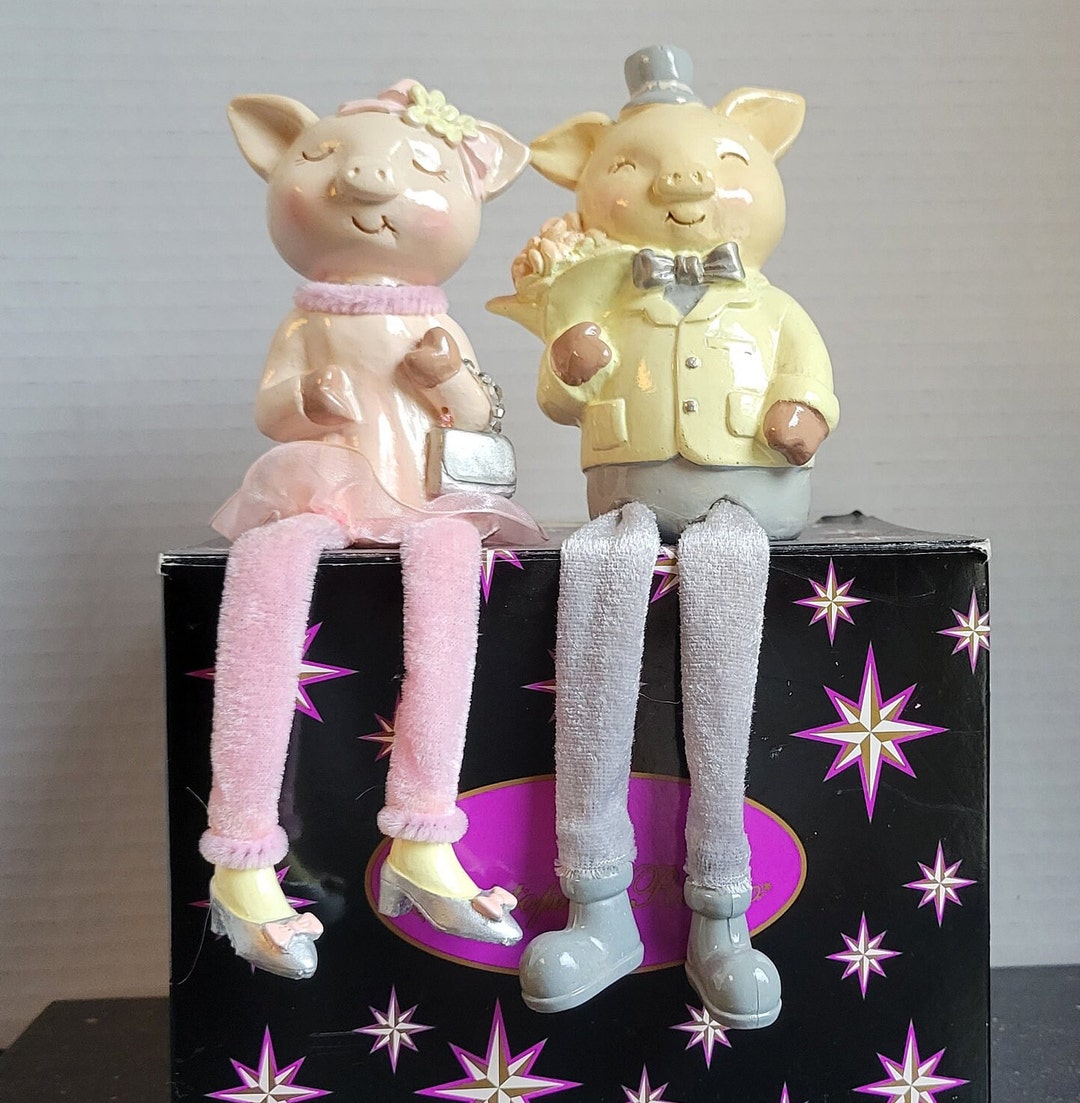 Resin Pig Shelf Sitter Figurine - A Pair - Etsy